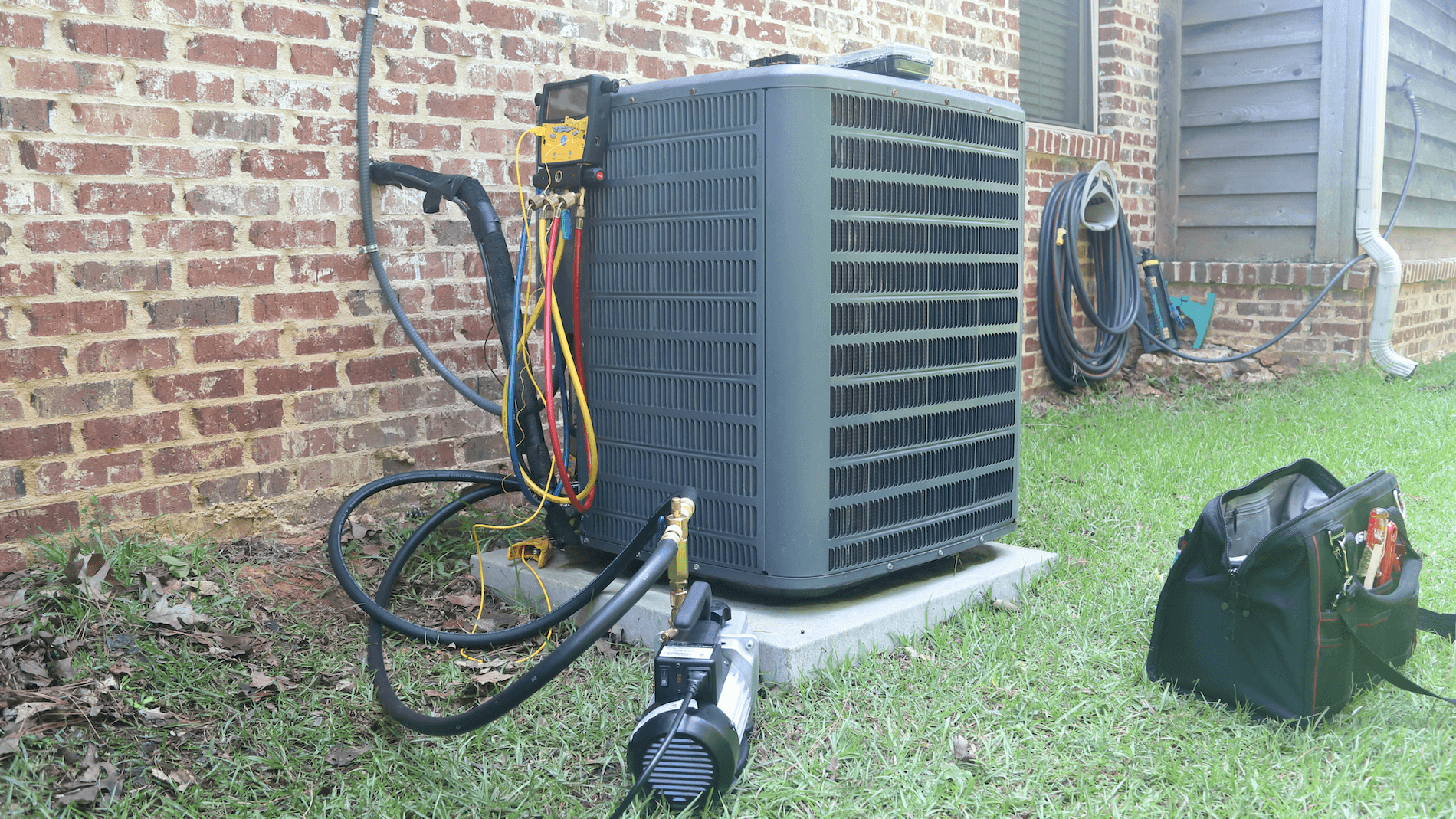 7 Warning Signs Your HVAC System Needs Immediate Maintenance | North ...